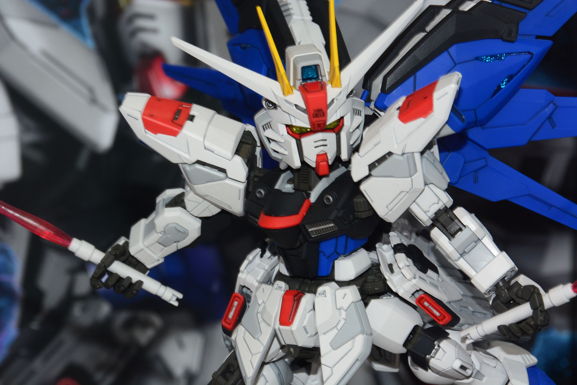 【GUNDAM NEXT FUTURE】極限のディテールをSD体型に凝縮！ 「MGSD フリーダムガンダム」は新しい時代を告げるガンプラだ！ - HOBBY Watch