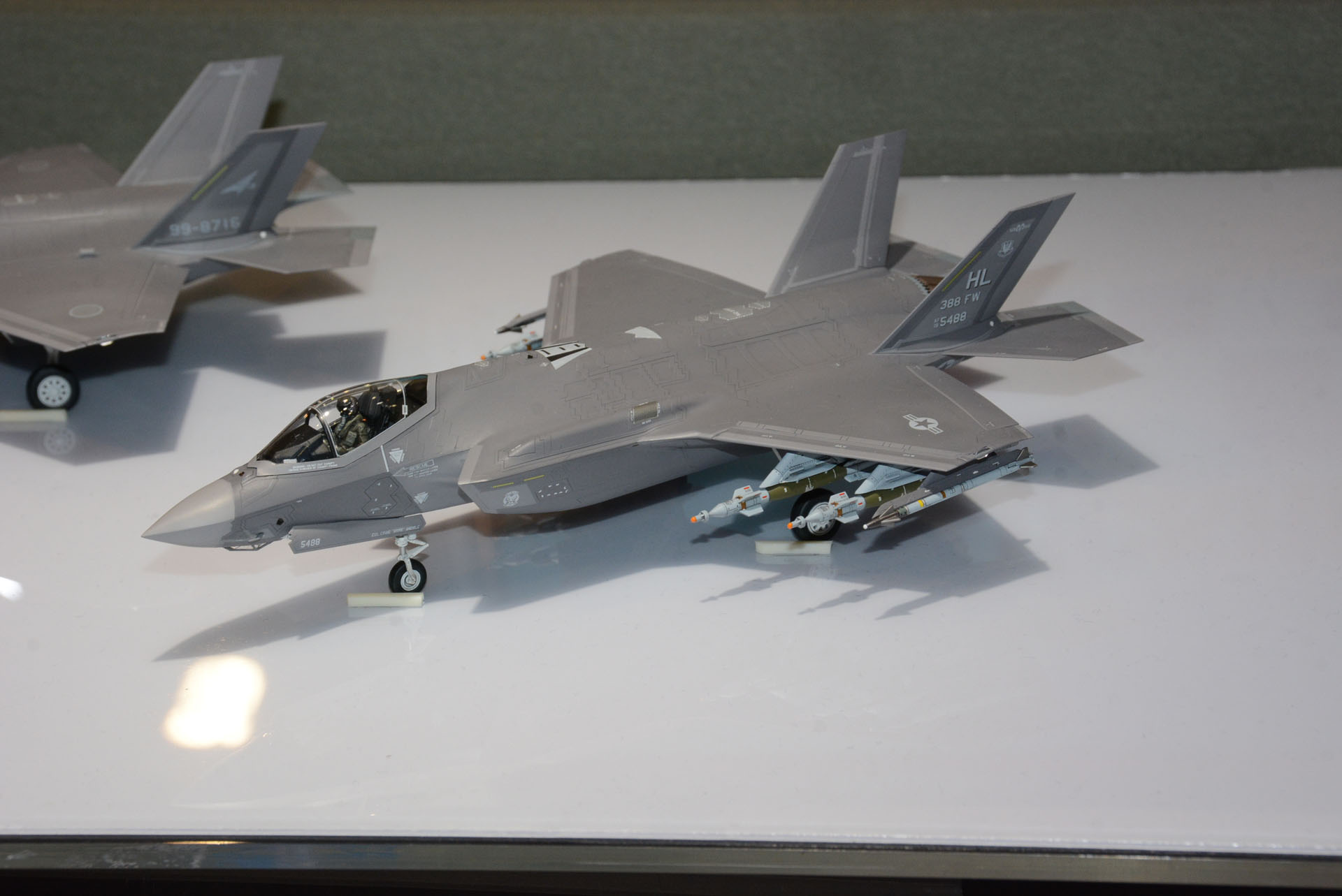 タミヤ「1/72 F-35A ライトニングII」は1/48の縮小モデルではない！サイズに合わせた表現と組み立てやすさにこだわる【#静岡ホビーショー】 - HOBBY Watch