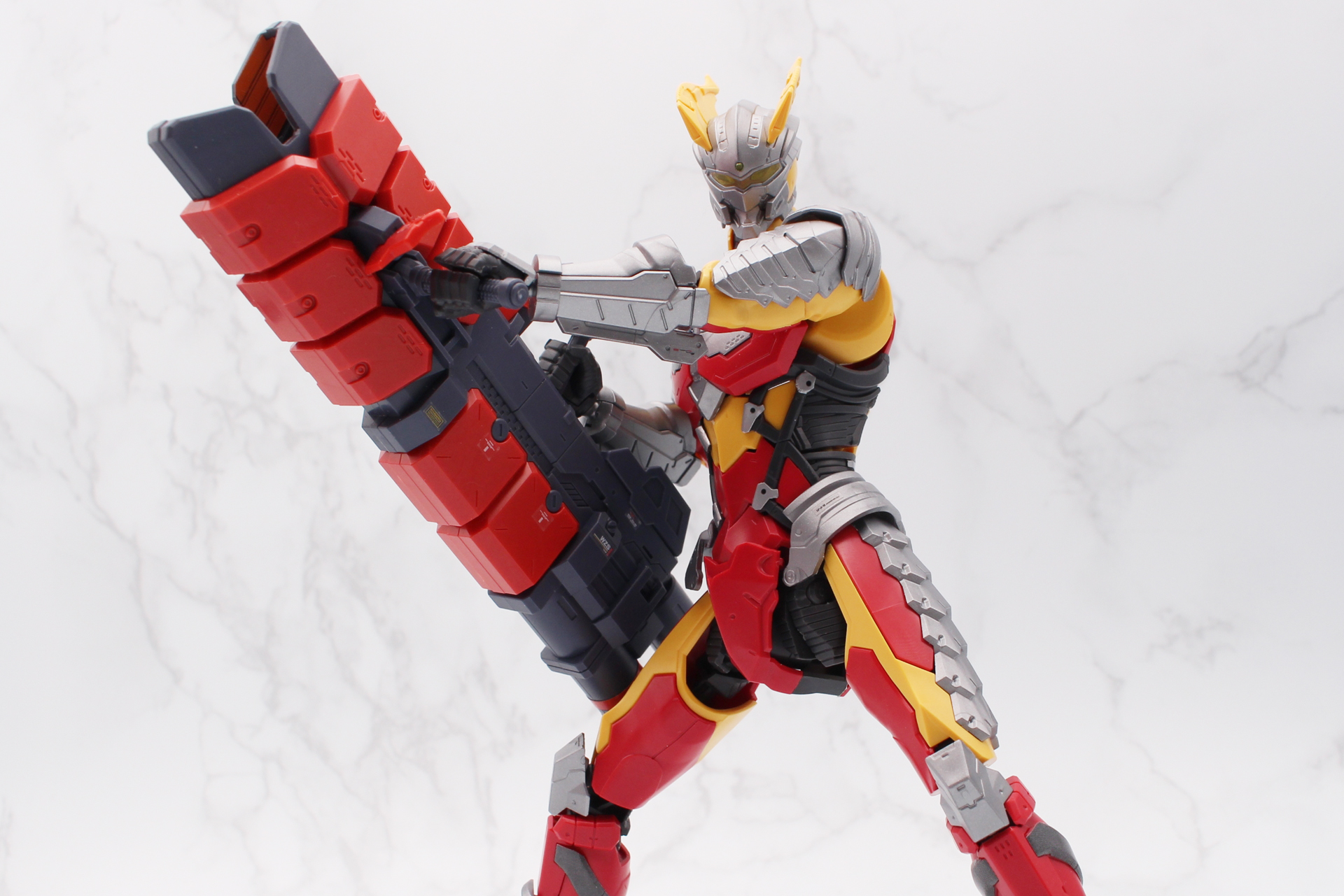 【レビュー】「Figure-rise Standard ULTRAMAN SUIT ZERO〈SC仕様〉 -ACTION-」レビュー 力強さを ...